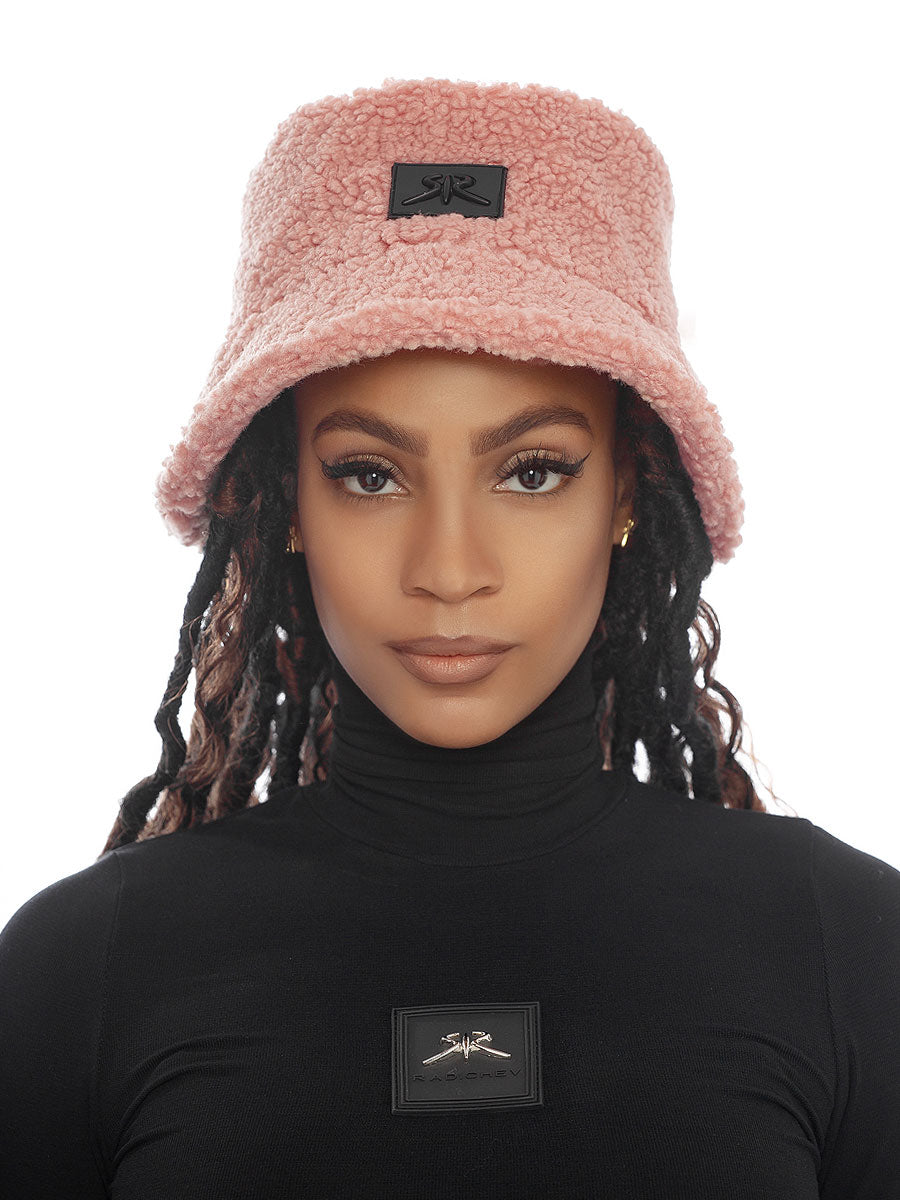 Дамска шапка Bucket с лого SR I RADICHEV